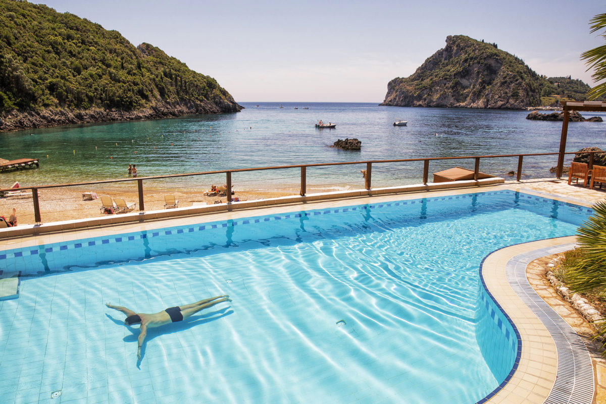 Akron | Beach Bar Restaurant in Corfu | Gallery | Location and Facilities